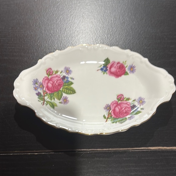 Royal Albert | Accents | Royal Albert Floral Oval Dish With Pink Roses ...